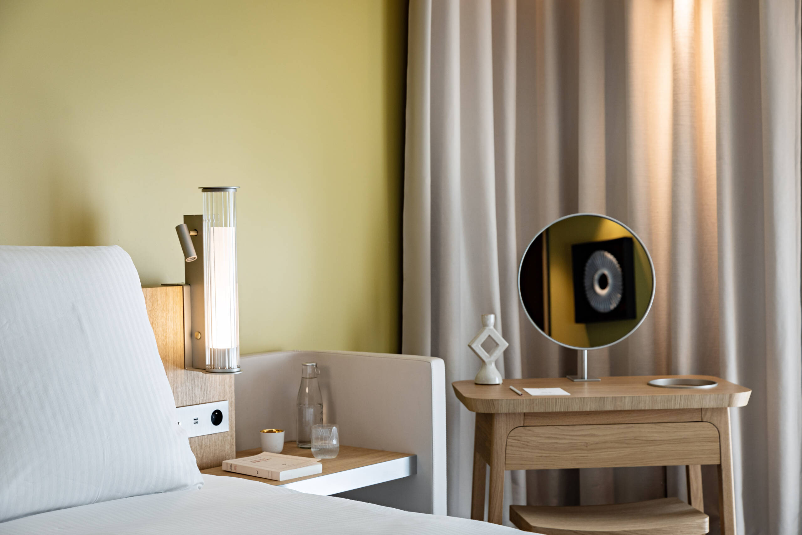 Superior Room - Domaine Reine Margot Paris Issy-MGallery Collection